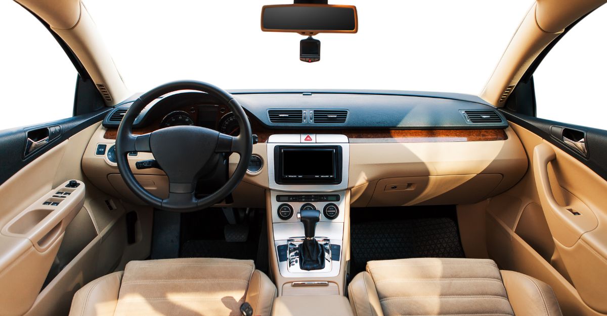 Cómo mejorar el interior de tu coche: 5 consejos prácticos