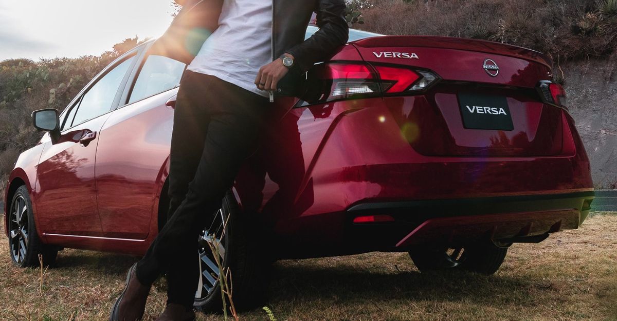 Guía completa del Nissan Versa 2024: Un sedán dominante